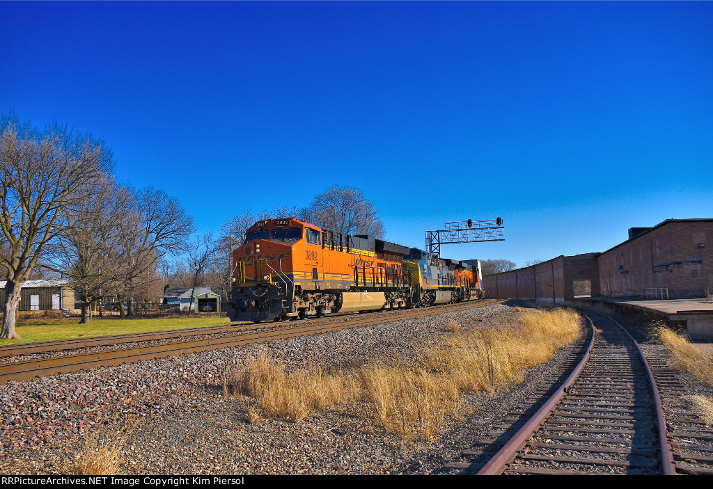 BNSF 3892
